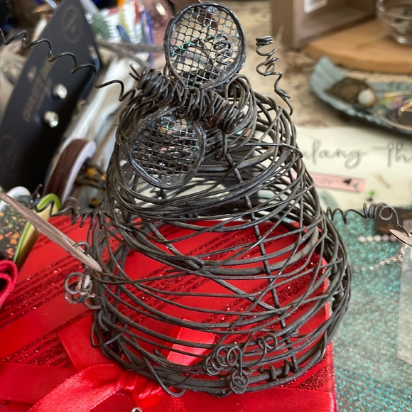 Pottery Barn | Accents | Fantastic Pottery Barn Tough Wire Bee Hive ...